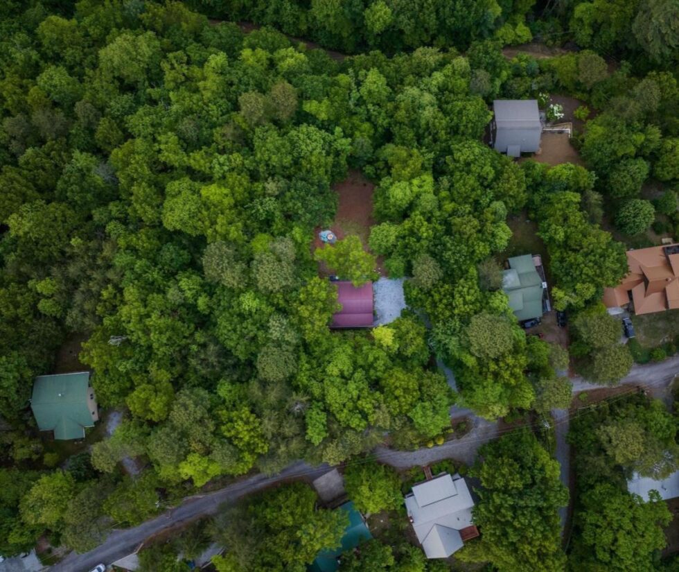Secret Box Cabin: Romantic Getaway With A Secret Room Clayton, GA
